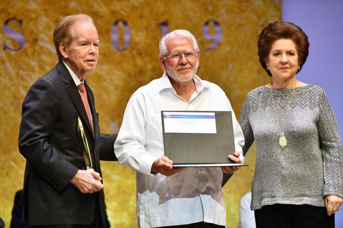 Fundación Corripio entrega premios